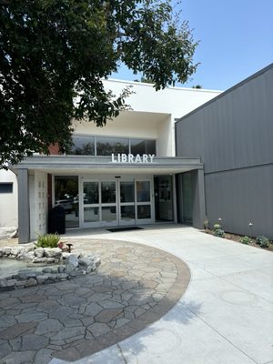 WHITTIER CENTRAL LIBRARY - Updated October 2025 - 72 Photos & 49 ...