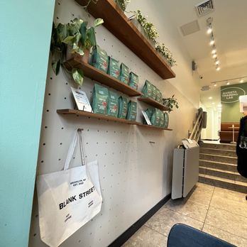BLANK STREET COFFEE - Updated March 2025 - 100 Photos & 67 Reviews ...