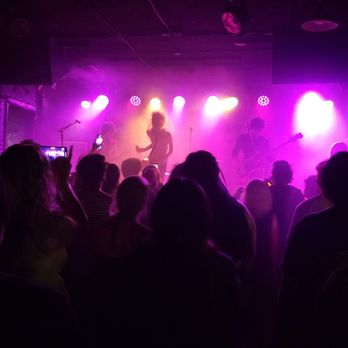 CHAIN REACTION - Updated October 2025 - 172 Photos & 263 Reviews - 1652 ...