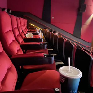 AMC RIVER EAST 21 - 295 Photos & 720 Reviews - 322 East Illinois Street ...