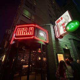 MR. H - Updated August 2025 - 286 Photos & 102 Reviews - 225 Northern ...