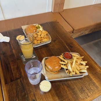 BURGER BENCH - Updated December 2025 - 191 Photos & 120 Reviews - 230 ...