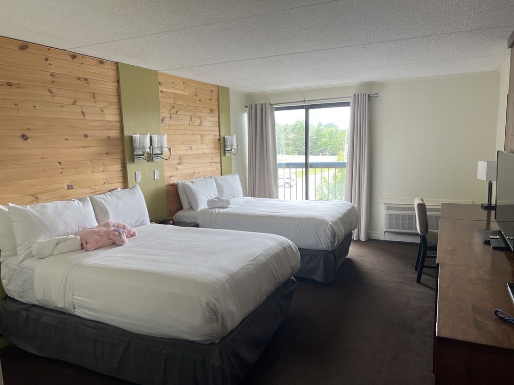 BLUE MOUNTAIN INN - Updated March 2025 - 30 Photos & 19 Reviews - 108 ...