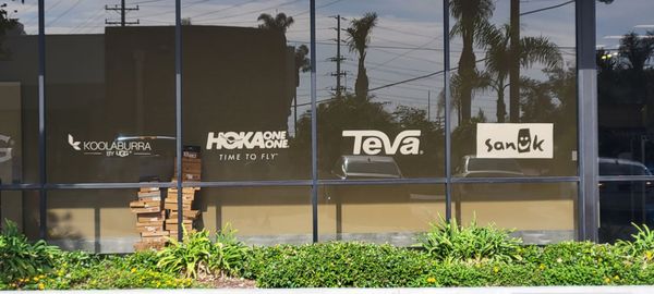 DECKERS BRANDS FACTORY OUTLET - Updated December 2025 - 28 Photos & 69 ...