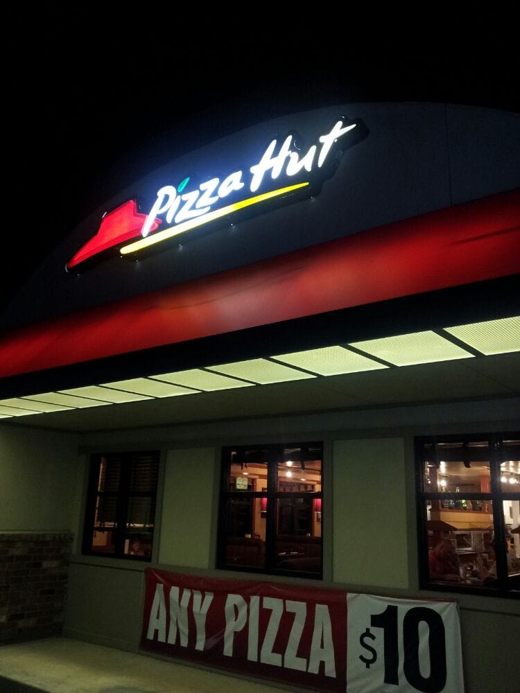 PIZZA HUT - Updated July 2025 - 12 Reviews - 703 S Park Dr, Broken Bow ...