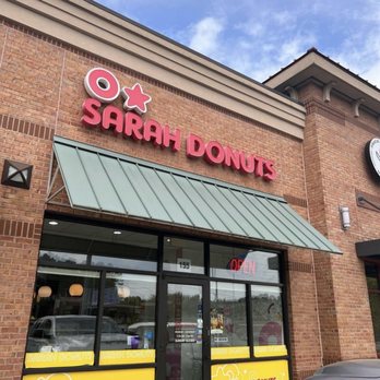 SARAH DONUTS - 211 Photos & 193 Reviews - 5860 Jimmy Carter Blvd ...