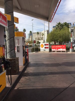 SHELL - Updated January 2026 - 18 Photos & 24 Reviews - 190 E Flamingo ...