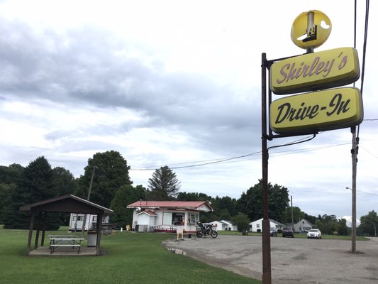 SHIRLEY’S TWIN KISS - Updated January 2026 - 21 Photos - 3077 Perry Hwy ...