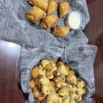 REDDOGS HI POINT PUB - Updated December 2025 - 28 Photos - 5 N Shore Rd ...