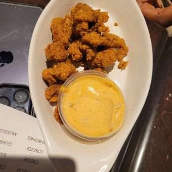 FISHBONES- SOUTHFIELD - Updated December 2025 - 256 Photos & 229 ...