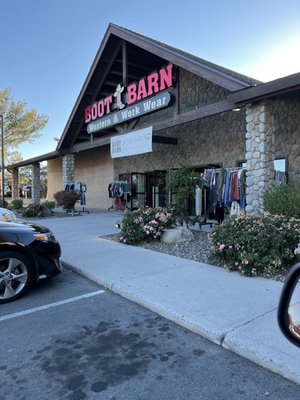 BOOT BARN - Updated March 2025 - 27 Photos & 52 Reviews - 3345 Kietzke ...
