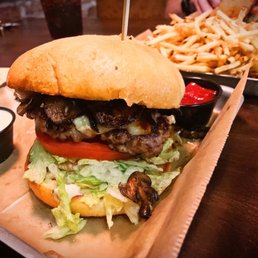 TAPHOUSE 41 - Updated October 2025 - 249 Photos & 389 Reviews - 2101 W ...