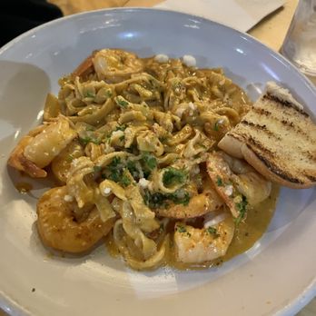 LOCALZ BISTRO - Updated May 2025 - 285 Photos & 321 Reviews - 1850 E ...