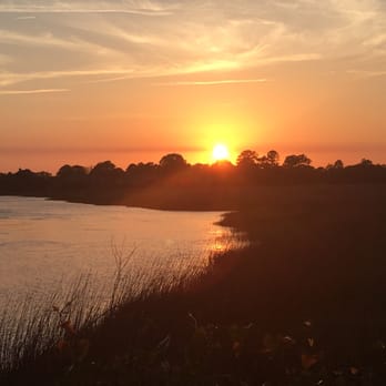 WAPPOO CUT - Updated October 2025 - 37 Photos - 2012 Wappoo Dr ...