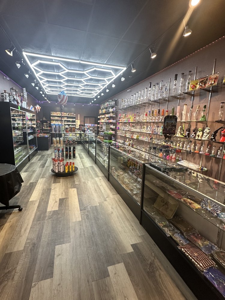 ROYAL SMOKE AND VAPE - Updated October 2024 - 6811 W Peoria Ave, Peoria, Arizona - Tobacco Shops ...