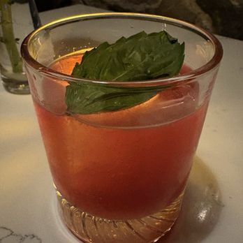 LOREN - Updated December 2025 - 108 Photos & 43 Reviews - 908 N Howard ...