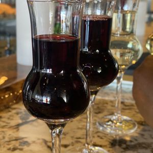 QUENCH TAPS AND TAPAS - 135 Photos & 77 Reviews - 14010 N Litchfield Rd ...