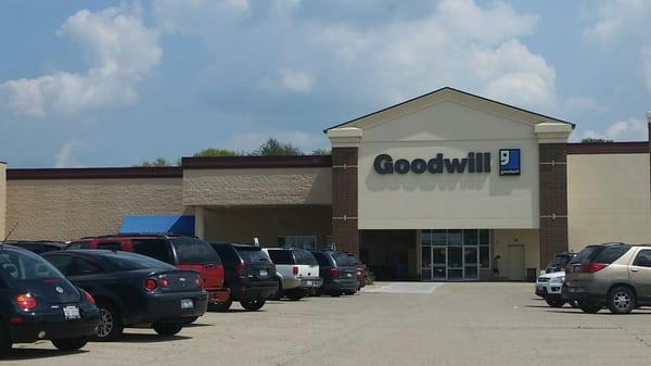 GOODWILL INDUSTRIES OF NORTHERN ILLINOIS - Updated October 2025 - 15 ...