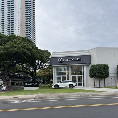 SERVCO LEXUS HONOLULU - Updated January 2026 - 385 Photos & 639 Reviews ...