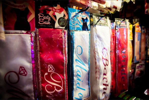 TREASURE CHEST II - Updated January 2026 - 13 Photos - 5 Sanger Ave ...