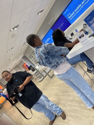 XFINITY STORE BY COMCAST - Updated December 2025 - 72 Photos & 181 ...