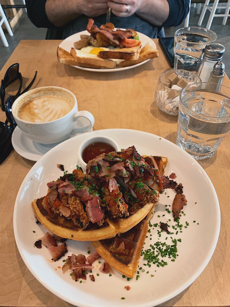 HOMETOWN DINER - 51 Photos & 41 Reviews - 210 20th Street W, Saskatoon ...