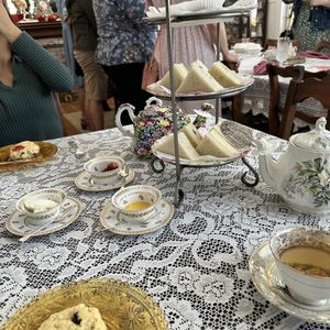 THE OLDE MAGNOLIA TEA ROOM - 804 Photos & 357 Reviews - 201 N 1st Ave ...
