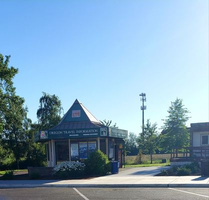 OAK GROVE REST AREA I-5 SOUTHBOUND - Updated May 2024 - 47 Photos & 20 ...