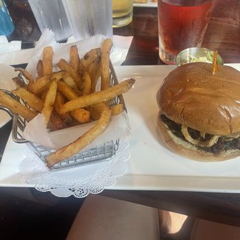 THE AULD SHEBEEN - Updated August 2025 - 375 Photos & 515 Reviews ...