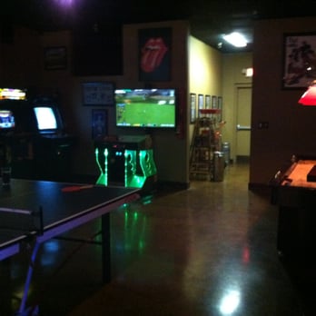 HERO’S PUB & SANDWICH SHOP - Updated December 2025 - 34 Photos & 37 ...