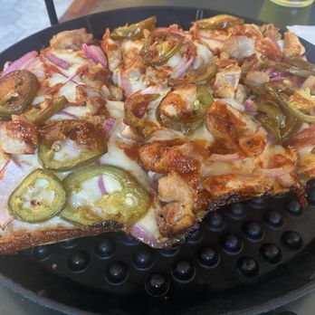 PIZZA PAYAA - Updated August 2025 - 82 Photos & 123 Reviews - 107 E ...