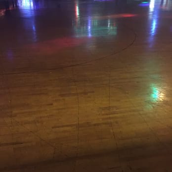 SKATERS EDGE ROLLER RINK - Updated December 2025 - 55 Photos & 14 ...