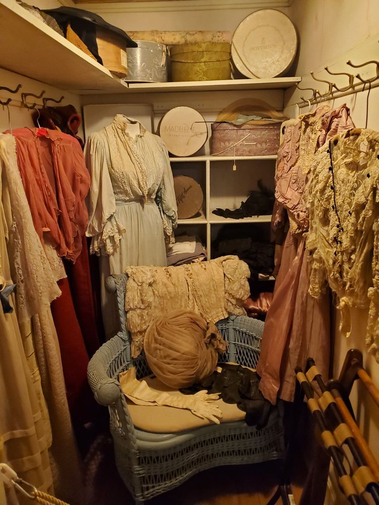 ROCKCLIFFE MANSION - 64 Photos & 27 Reviews - 1000 Bird St, Hannibal ...