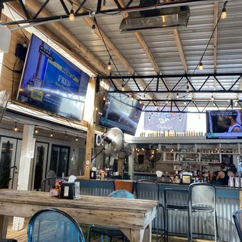 FLYING FISH BAR & GRILL - Updated December 2025 - 159 Photos & 259 ...