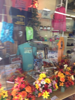 MAYBERRY COUNTRY FLOWERS AND GIFTS - Updated August 2025 - 185 N Main ...