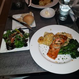 GATE 12 BAR & GRILL - Updated July 2025 - 193 Photos & 166 Reviews ...