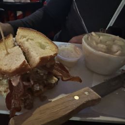 BOXING DONKEY IRISH PUB - Updated July 2024 - 337 Photos & 399 Reviews ...