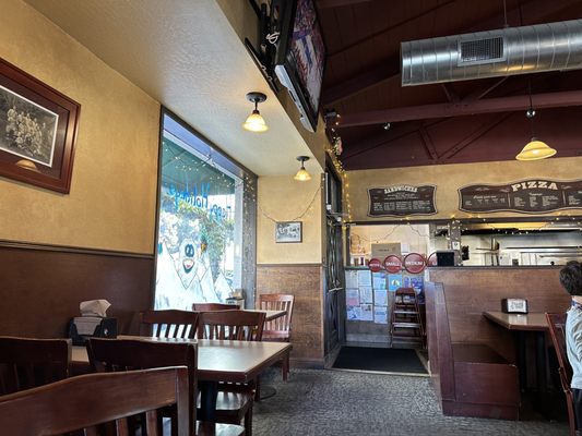 VILLAGE HOST PIZZA & GRILL - Updated October 2025 - 92 Photos & 265 ...