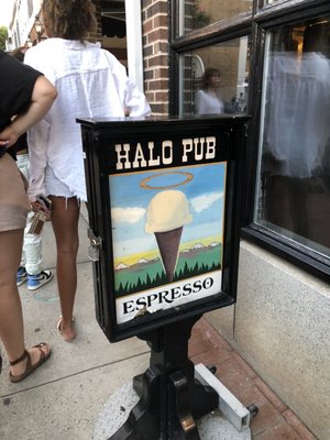 HALO PUB - Updated November 2024 - 272 Photos & 525 Reviews - 9 Hulfish ...