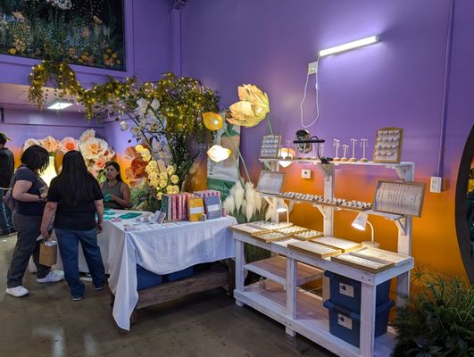 HAPPY HUMBLE HUB - Updated August 2025 - 116 Photos & 19 Reviews - 117 ...