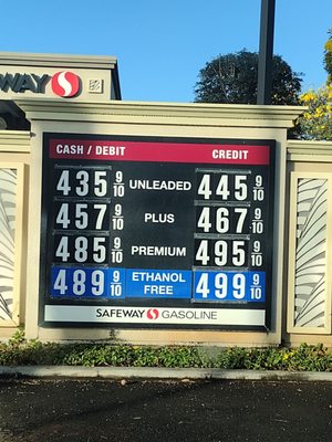 SAFEWAY FUEL STATION - Updated December 2025 - 74 Photos & 50 Reviews ...