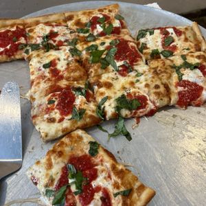 BROAD STREET ITALIAN CUISINE & PIZZERIA - Updated July 2025 - 10 Photos ...