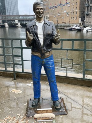 BRONZE FONZ - 80 Photos & 78 Reviews - 100 E Wells St, Milwaukee ...