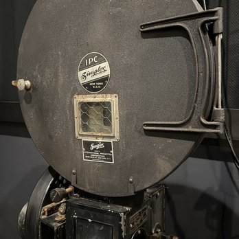 BANTAM CINEMA & ARTS CENTER - Updated January 2026 - 18 Photos & 18 ...