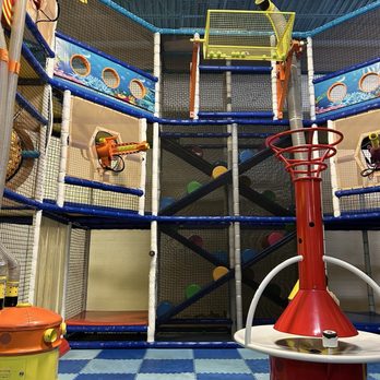 FUNVILLE PLAYGROUND AND CAFE VIRGINIA BEACH - Updated December 2025 ...