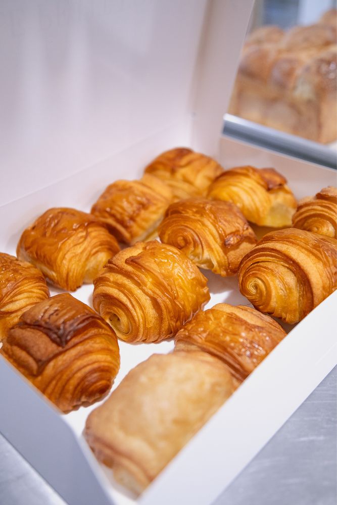 LE PETIT FOUR BAKERY - Updated December 2025 - 57 Photos & 29 Reviews ...