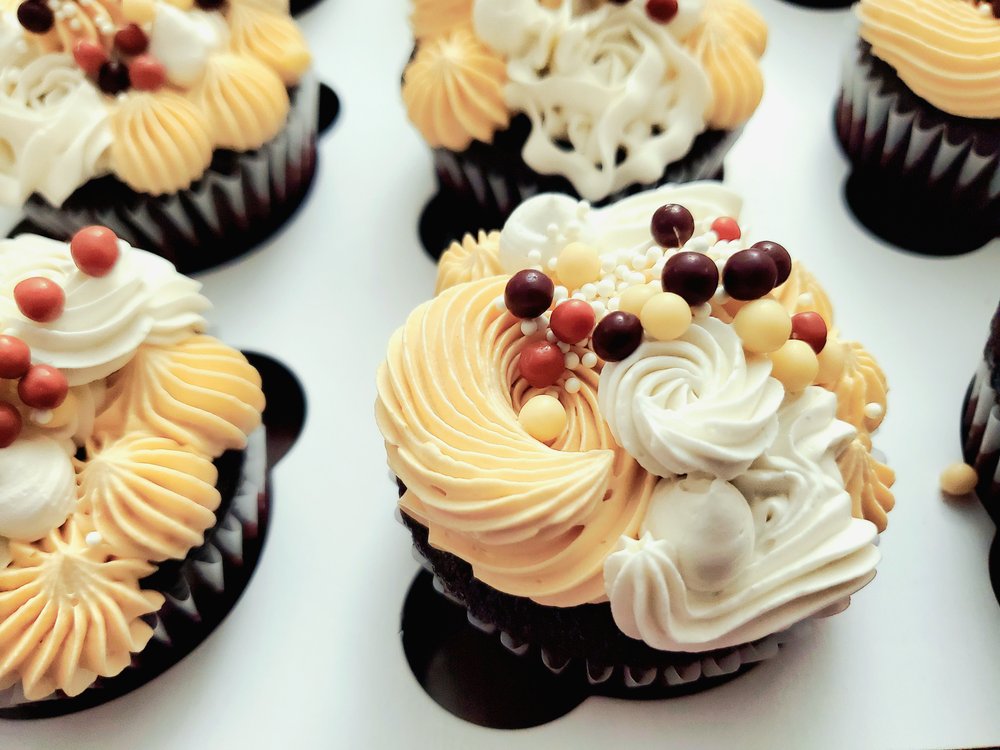 CAKES & ALL BY KC - Updated December 2024 - 13 Photos - Calgary ...