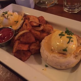 AMITY HALL DOWNTOWN - Updated October 2025 - 314 Photos & 475 Reviews ...