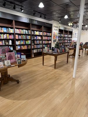 ABOUT TIME BOOKSTORE - Updated December 2025 - 12 Reviews - 528 N ...