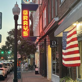 GRAY’S ON MAIN - Updated March 2025 - 561 Photos & 746 Reviews - 332 ...